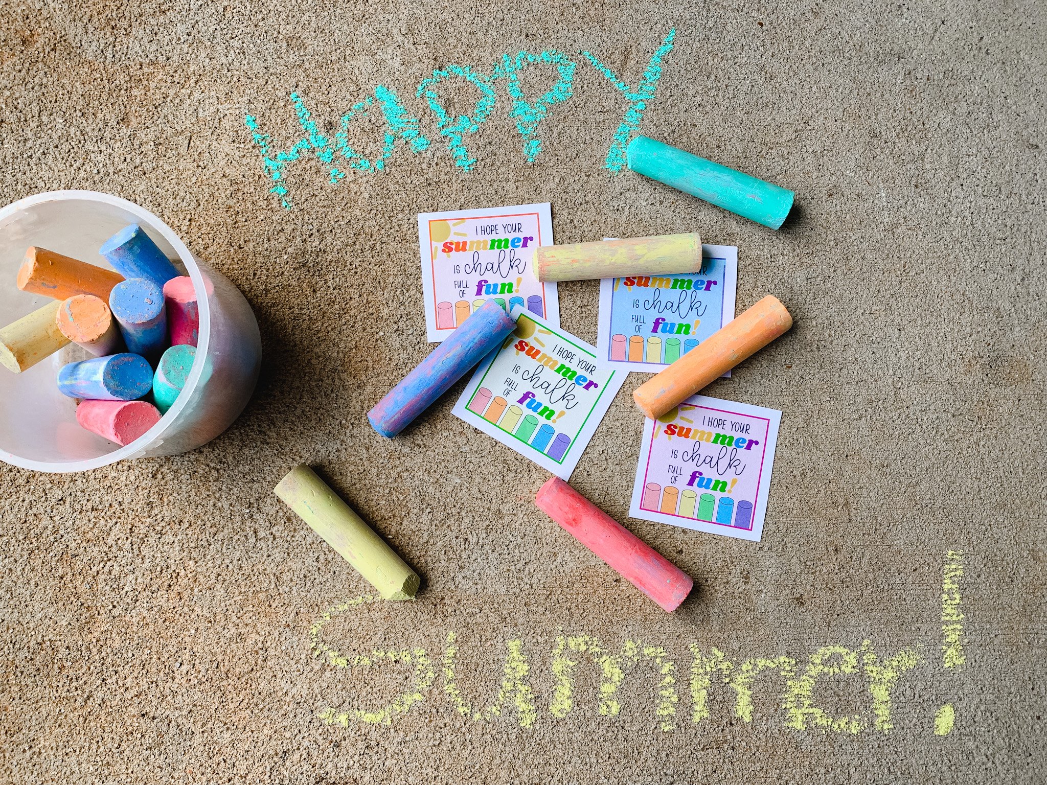 End of the School Year Chalk Gift Tags with Free Printable - Amy's ...